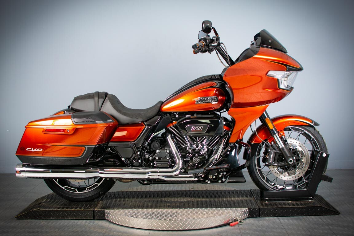 2023 Harley-Davidson® CVO™ Road Glide® FLTRXSE | Rockstar Harley-Davidson®