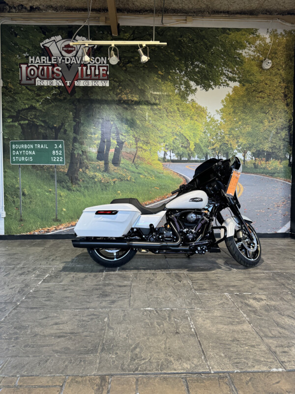Street Glide® | Harley-Davidson Louisville