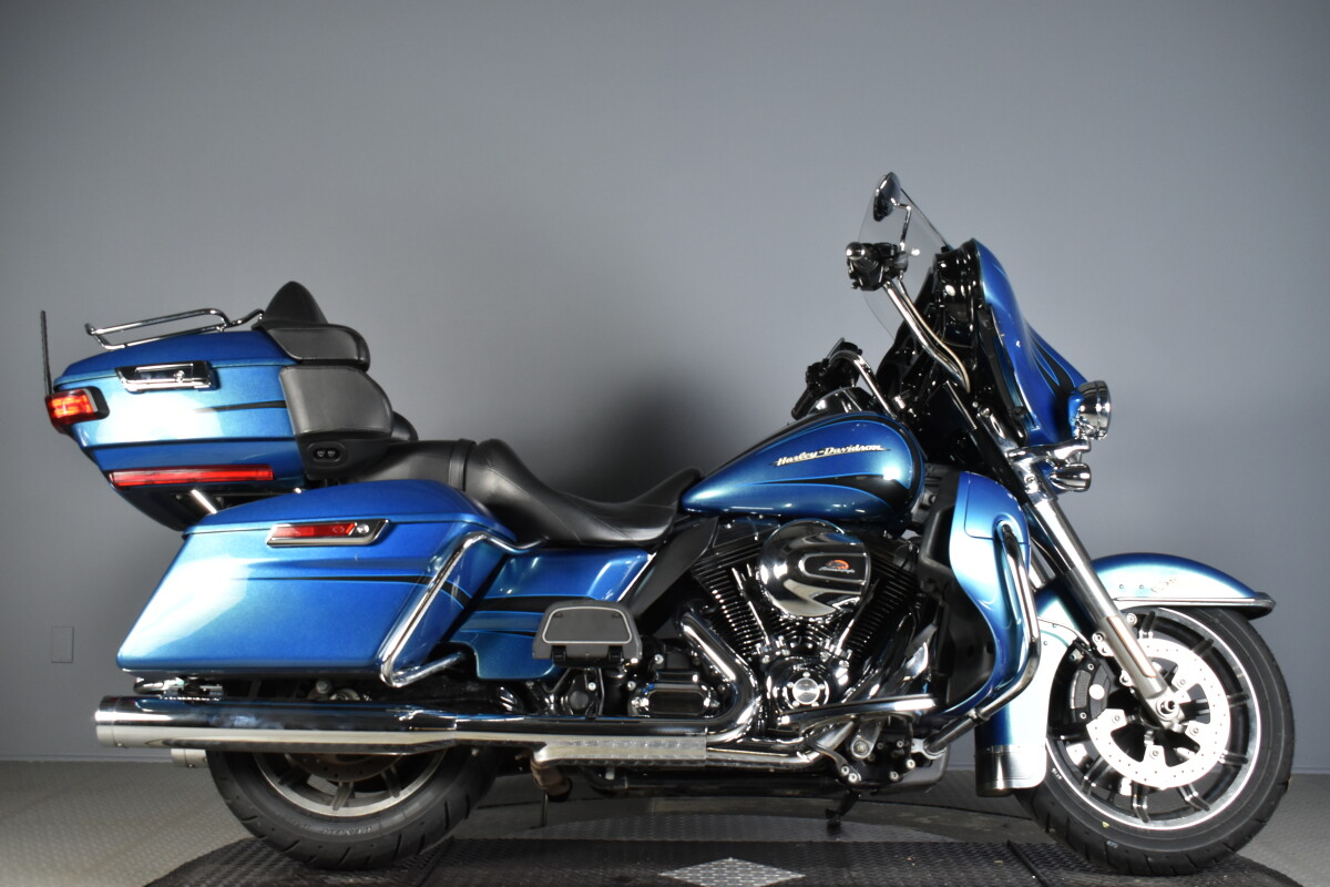 Road Glide® | Volcano Harley-Davidson®