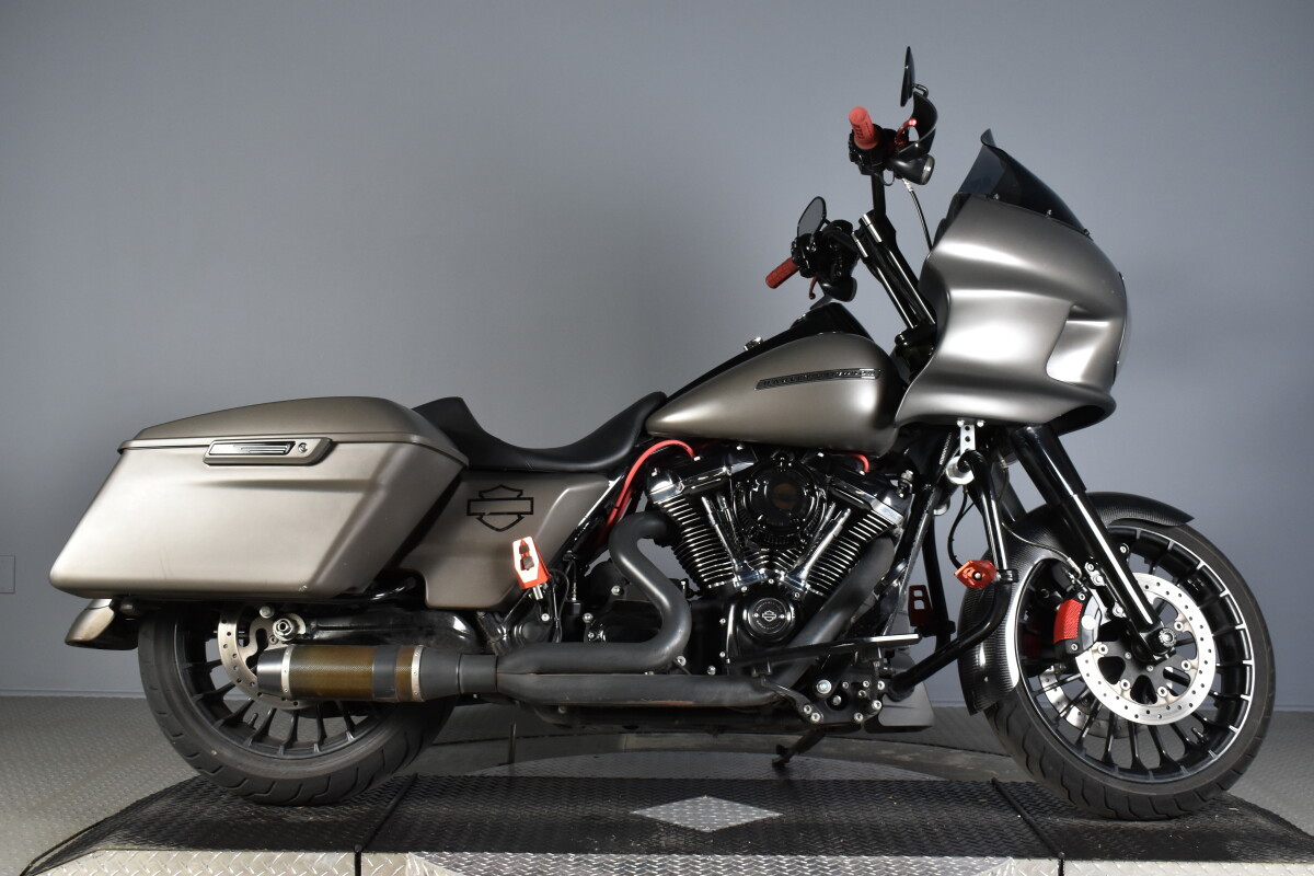 Road Glide® | Volcano Harley-Davidson®