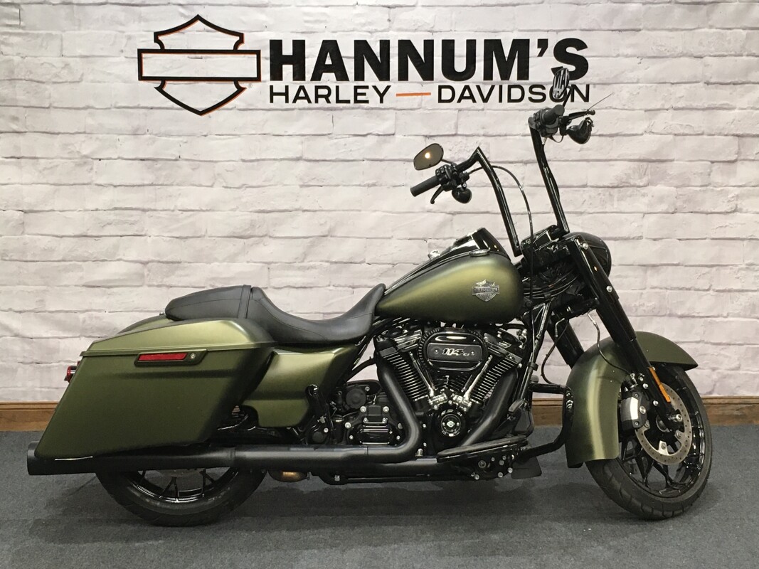 2022 Harley-Davidson® Road King® Special Mineral Green Denim FLHRXS ...
