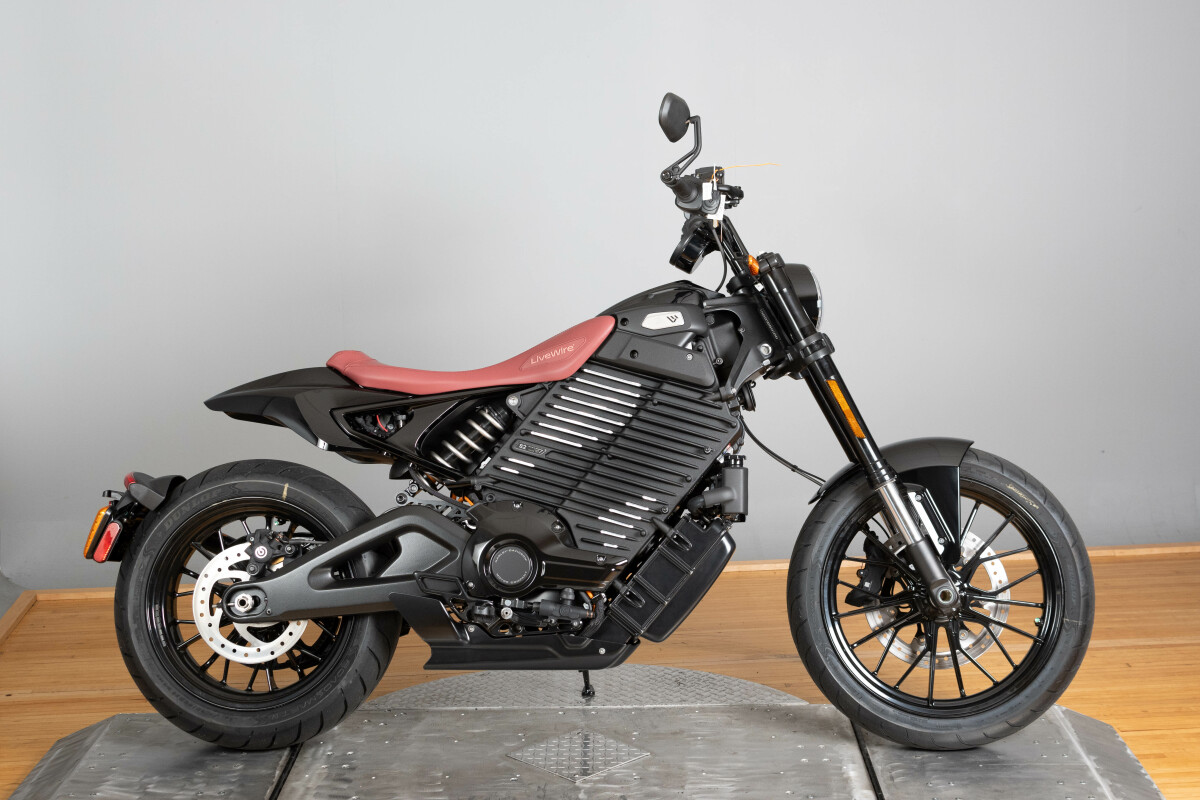 2024 LiveWire™ S2 Mulholland™ | High Octane Harley-Davidson®