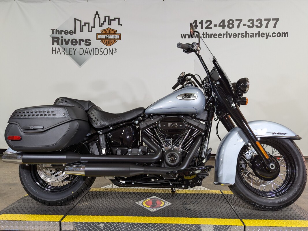 New 2024 Harley-Davidson® Heritage Classic Atlas Silver Metallic ...