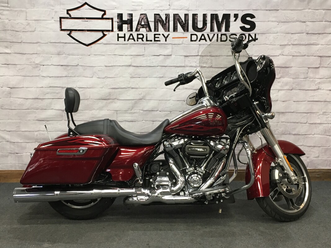 2017 Harley-Davidson® Street Glide® Special Hard Candy Big Red Flake FLHXS | Freedom Valley ...