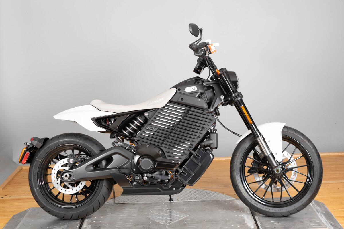 2024 LiveWire™ S2 Mulholland™ | Summit Harley Davidson®