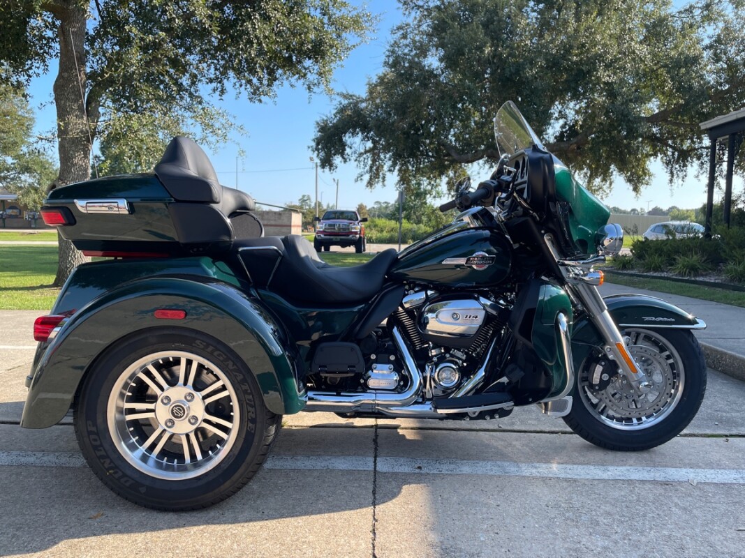 2024 Harley-Davidson Tri Glide® Ultra | Blue Ridge