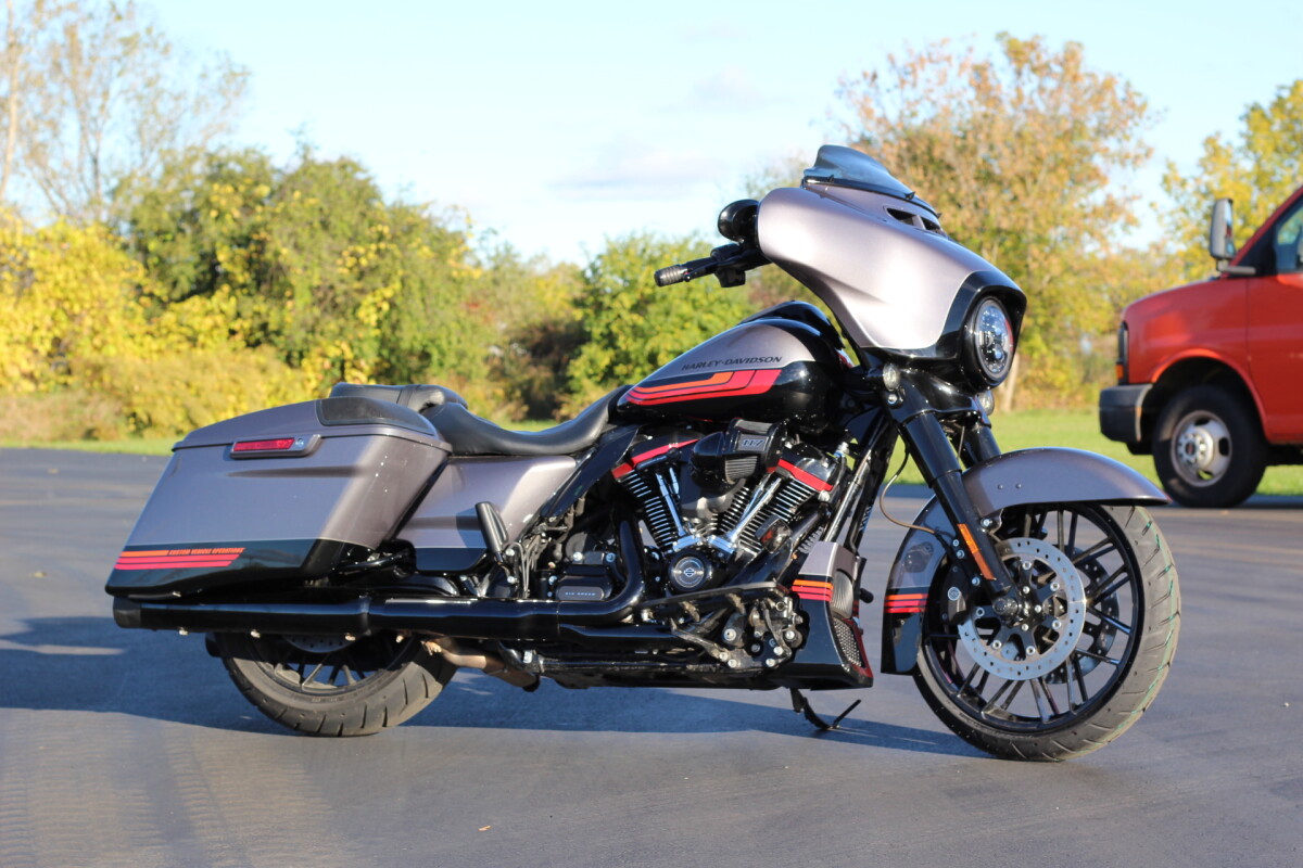 CVO™ Street Glide® | Stan's Harley-Davidson®