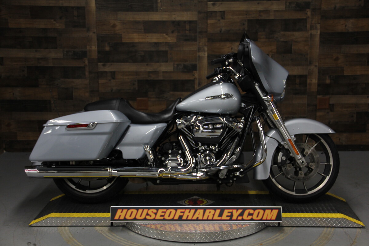 2023 Harley-Davidson® Street Glide® Atlas Silver Metallic | House of ...