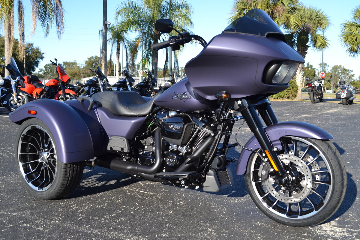 2025 Harley-Davidson® Road Glide® 3 Purple Abyss Denim - FLTRT | Gator Harley-Davidson®
