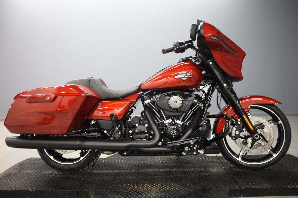 2025 Harley-Davidson® Street Glide® FLHX | Rockstar Harley-Davidson®
