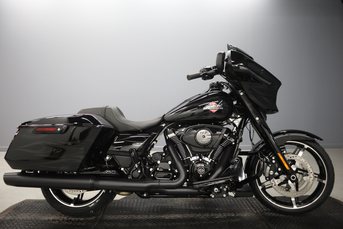 2025 Harley-Davidson® Street Glide® FLHX | Rockstar Harley-Davidson®