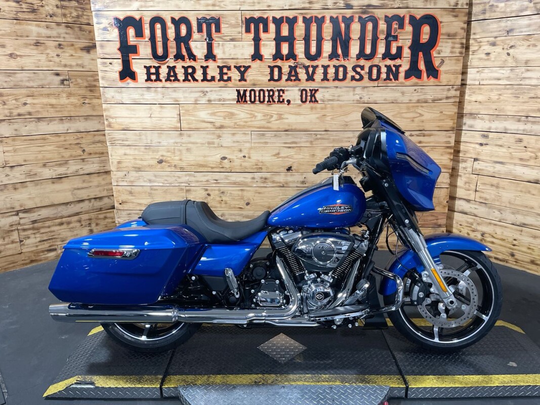 Street Glide® | Dallas Harley-Davidson®, Garland
