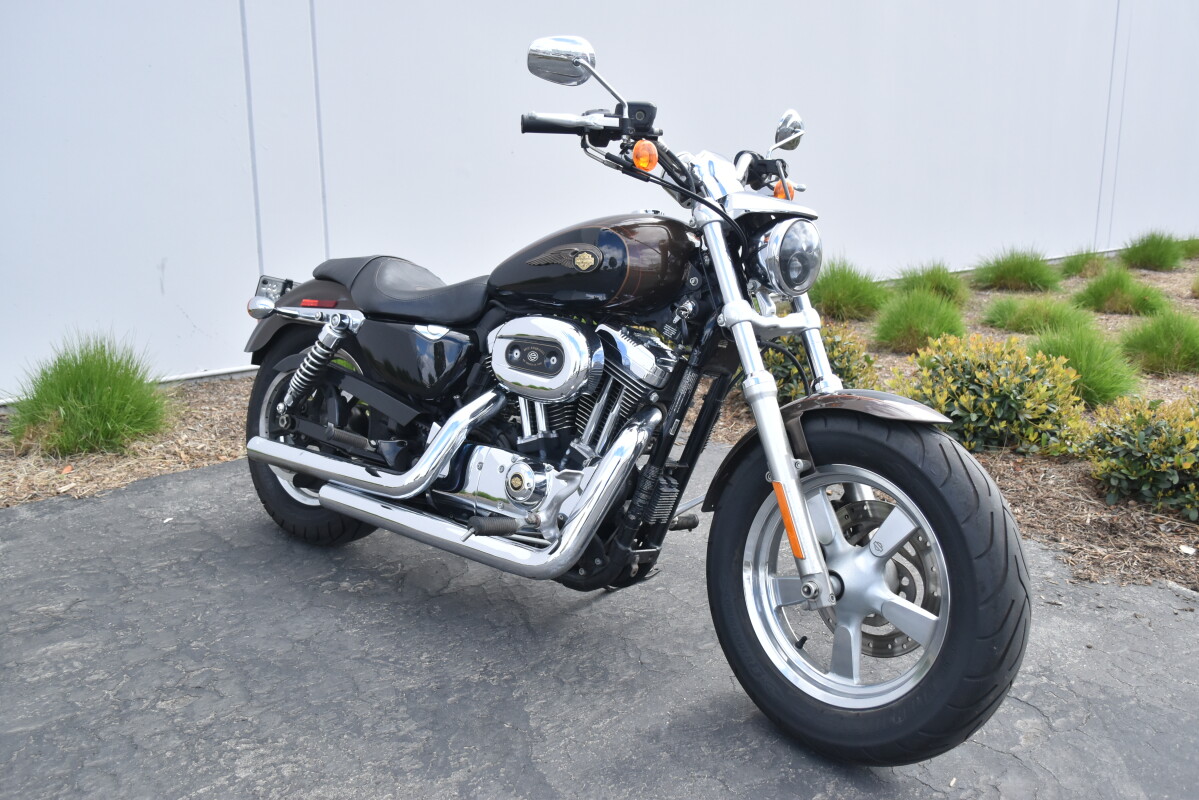 2013 Harley-Davidson® 1200 Custom XL1200C | Huntington Beach Harley ...