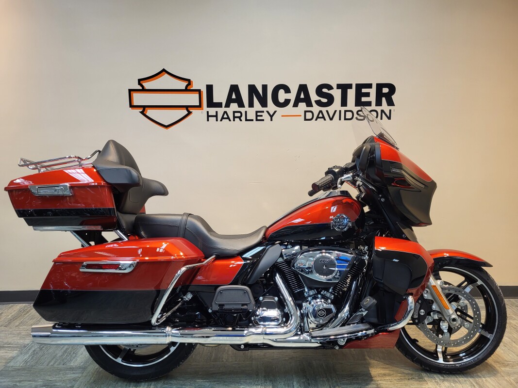 2025 Harley-Davidson® Street Glide® Whiskey Fire / Vivid Black FLHXU ...