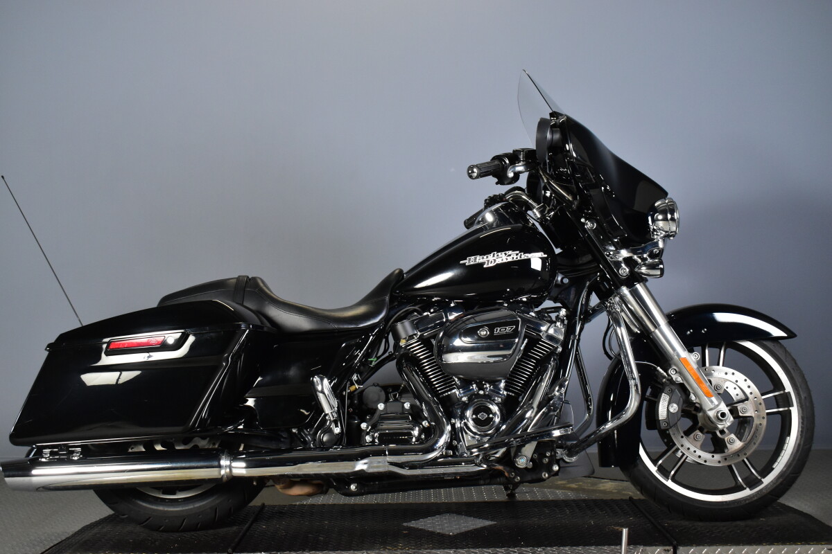 2017 Harley-Davidson® Street Glide® Special FLHXS | Volcano Harley ...