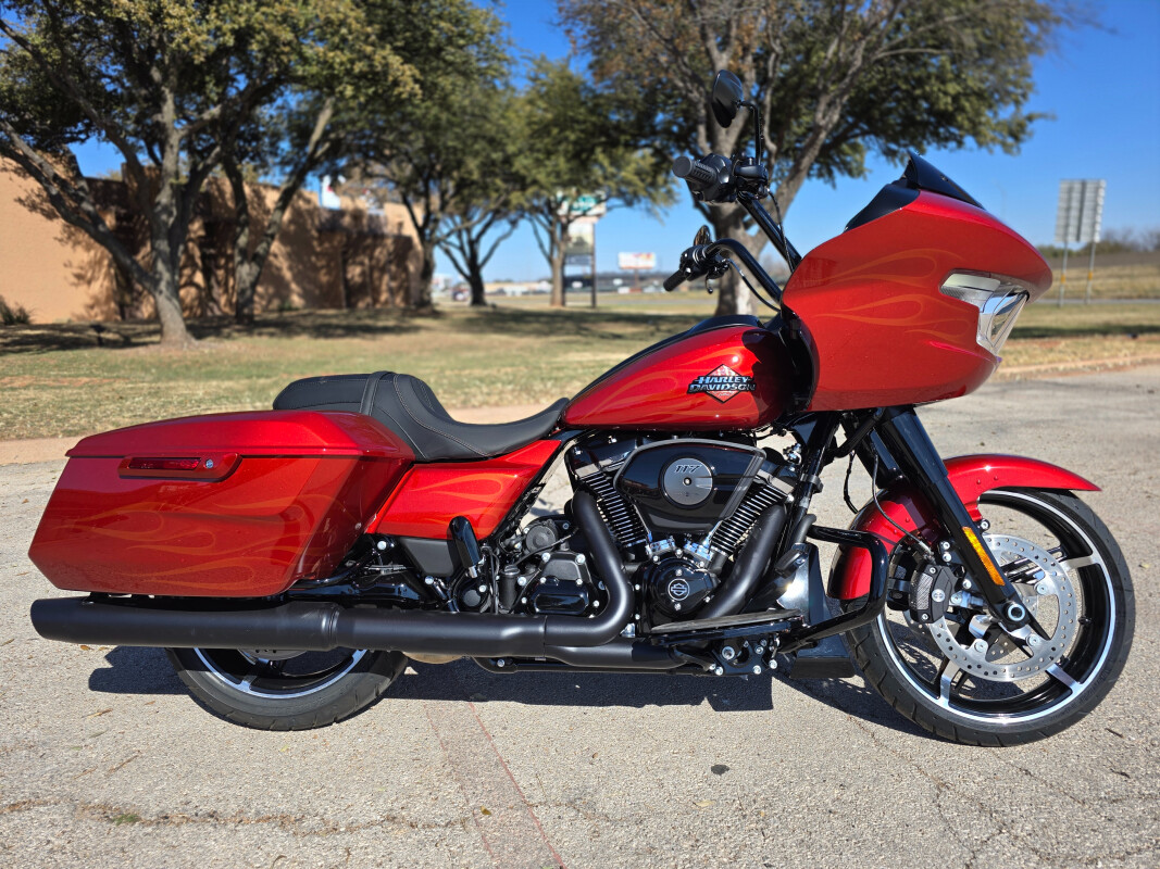 2025 Harley-Davidson® Road Glide® | Whiskey Firestorm - Black Finish | Kent's Harley-Davidson