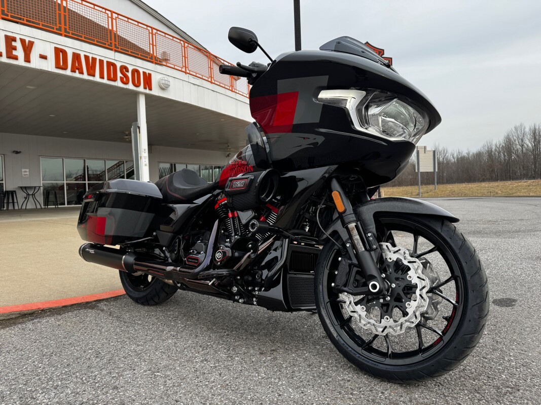 2025 Harley-Davidson® CVO™ Road Glide® ST Hot Lap | Four Rivers Harley-Davidson