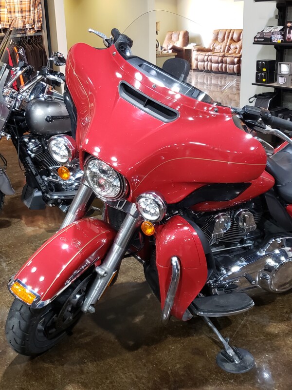 2017 Flhtk Shrine / Ultra Limited Shrine SHRINE RED | Baxter's Harley ...