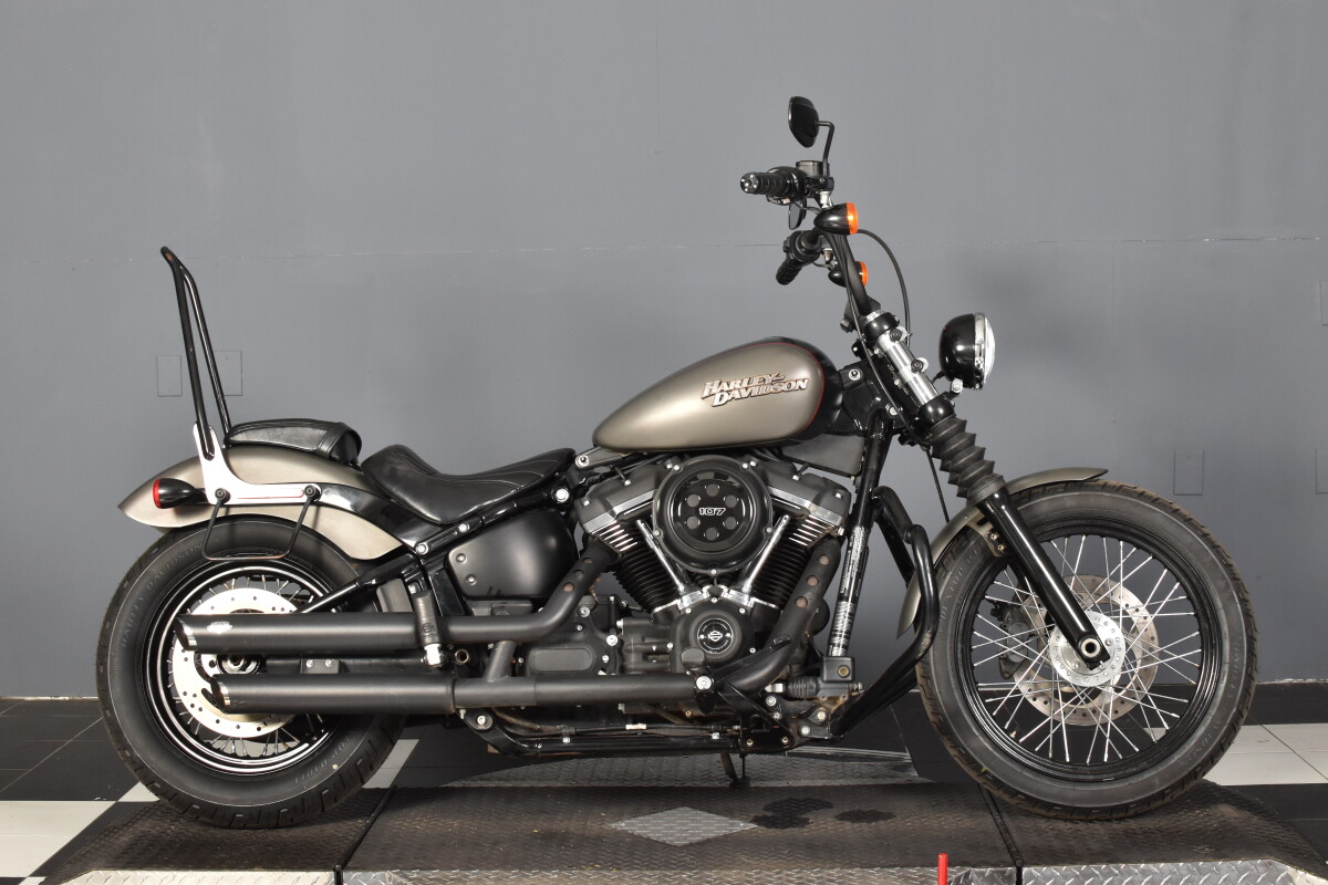 2018 Harley-Davidson® Street Bob® FXBB | Desert Wind Harley-Davidson®