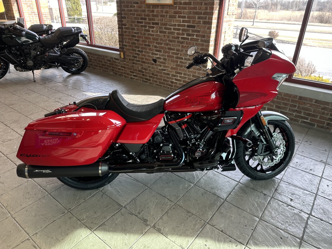 2025 Harley-Davidson® CVO™ Road Glide® ST | New Motorcycles For Sale | West Bend, WI | West Bend ...
