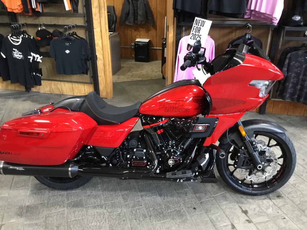 2025 Harley-Davidson® CVO™ Road Glide® ST Rally Red | FX CAPRARA HARLEY ...