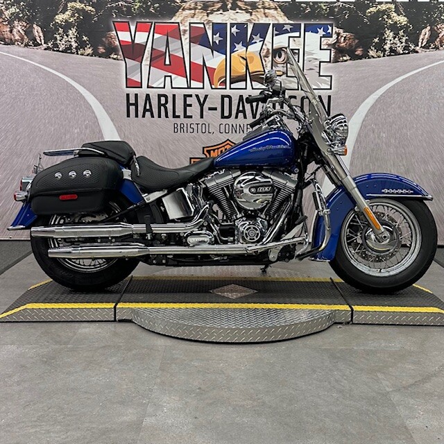 2017 FLSTN Softail® Deluxe | Yankee Harley-Davidson® – LiveWire Bristol