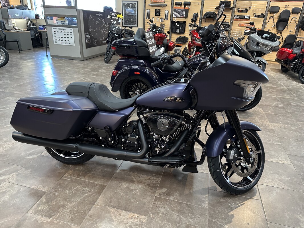 2025 Harley-Davidson® Road Glide™ Purple Abyss Denim - Black Finish ...