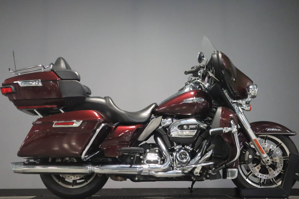 2019 Harley-Davidson® Electra Glide® Ultra Classic® FLHTCU | Rawhide Harley-Davidson®