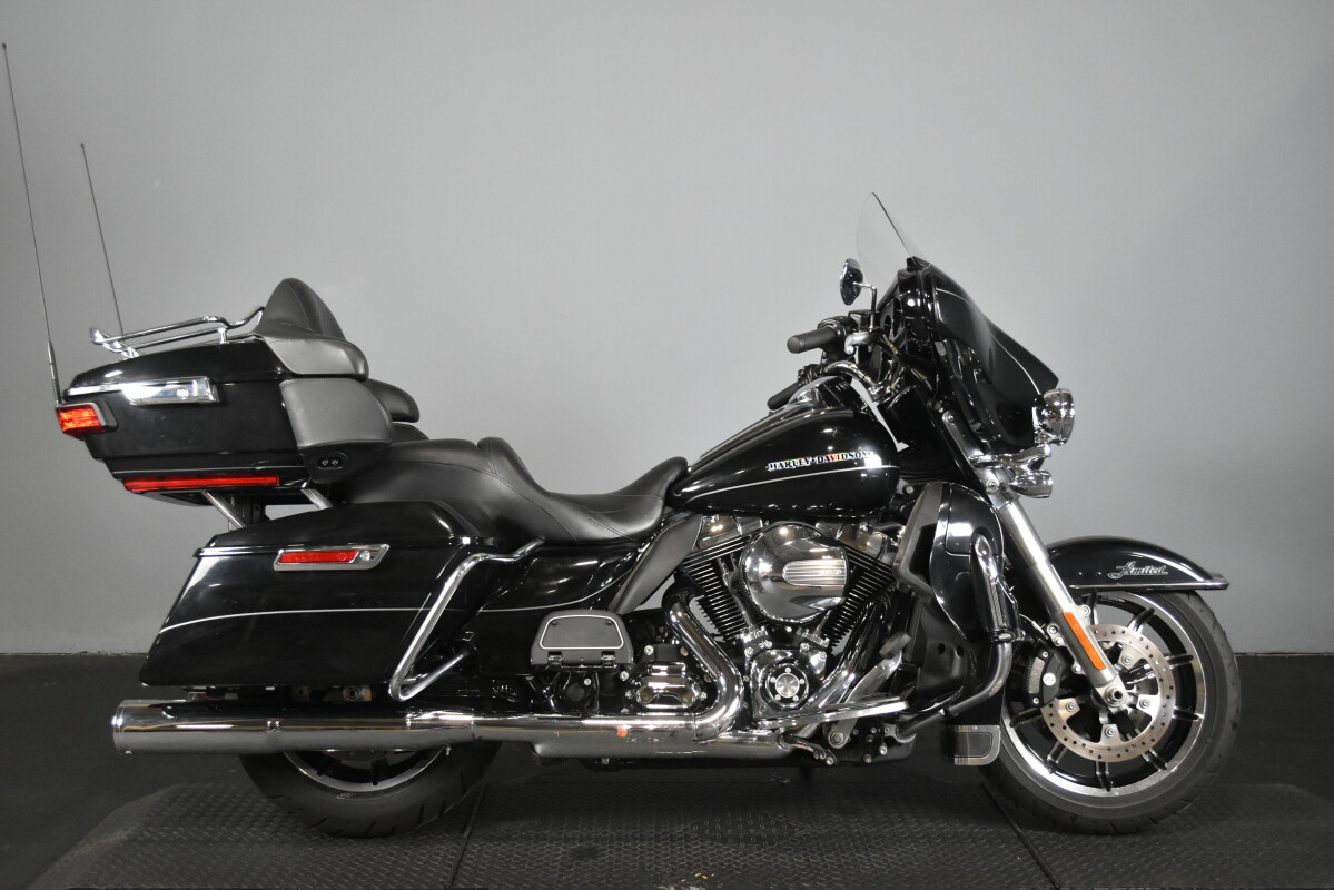 2015 Electra Glide Ultra Limited | Riverside Harley-Davidson®