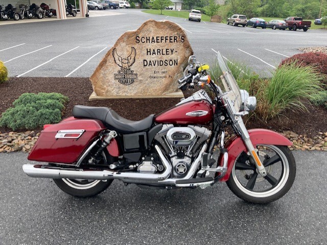 Harley-Davidson® Switchback™ 2016 FLD Velocity Red Sunglo | Schaeffer's Harley-Davidson