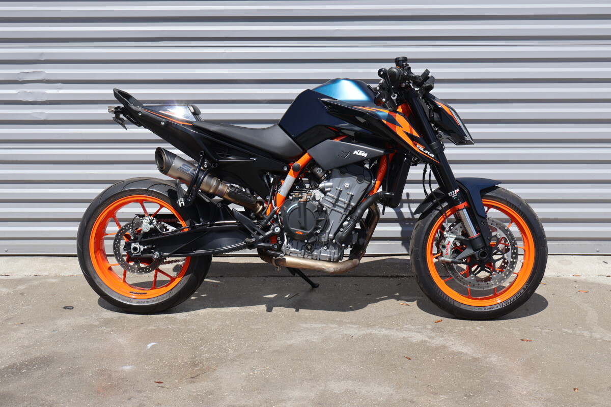 2022 KTM 890 Duke R | Rockstar Powersports Brandon