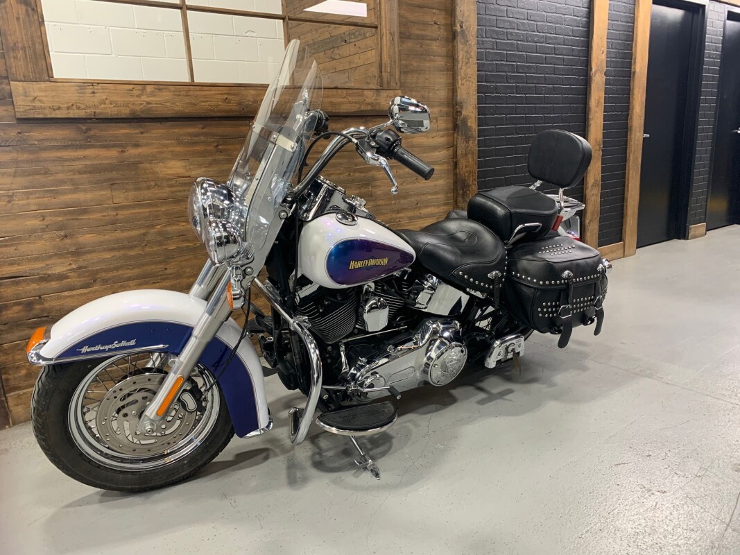 2010 Harley-Davidson® Heritage Softail® Classic White Ice Pearl/Black ...