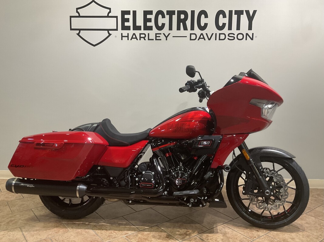 2025 Harley-Davidson®FLTRXSTSE CVO™ Road Glide™ ST Rally Red | Hannum's ...