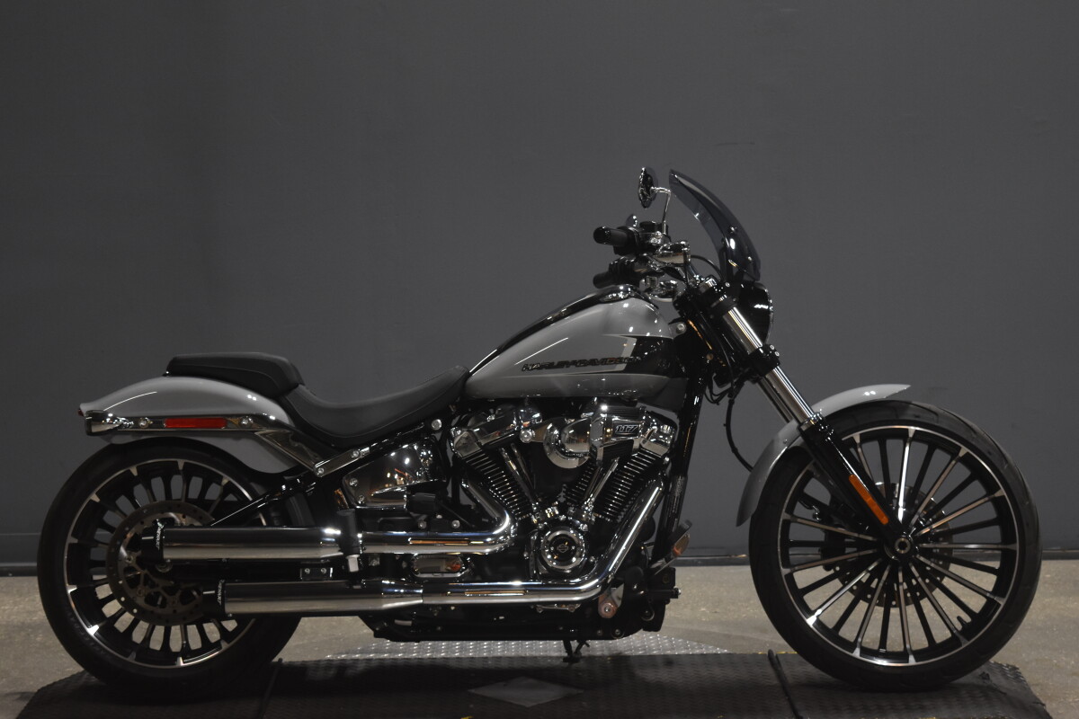 2024 Harley-Davidson® Breakout™ 117 FXBR | Rockstar Harley-Davidson®