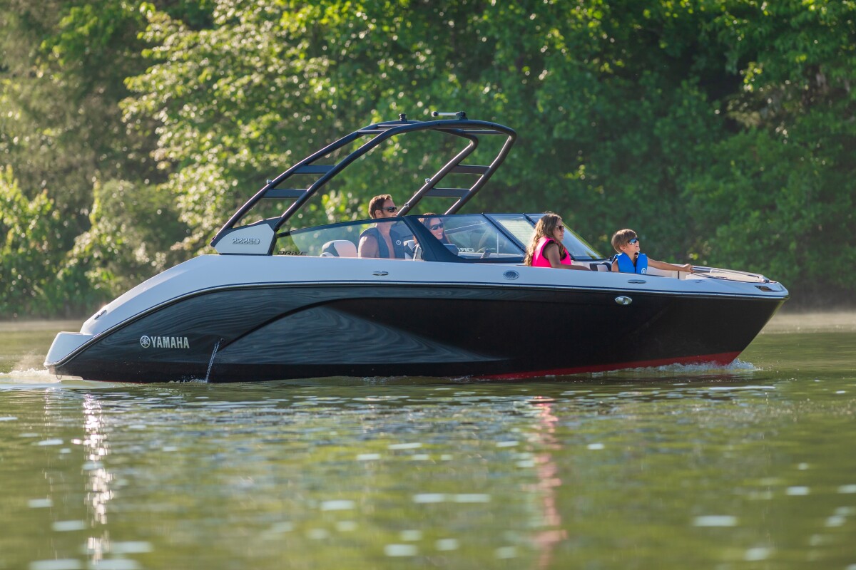 YAMAHA 222SD | BLACK | VForce Marine Orlando