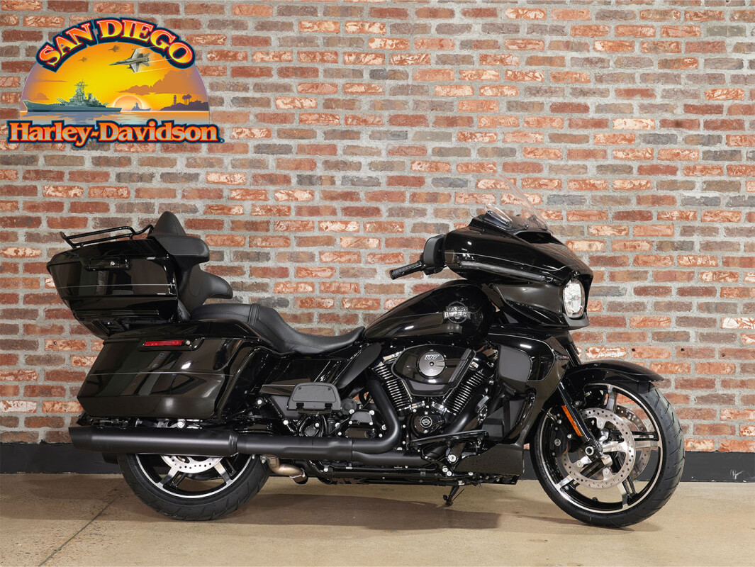 Street Glide™ Ultra | San Diego Harley-Davidson®