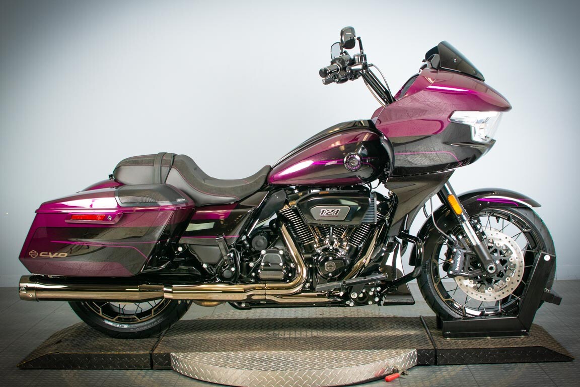 2025 Harley-Davidson® CVO™ Road Glide® Poison Berry | Desert Wind ...