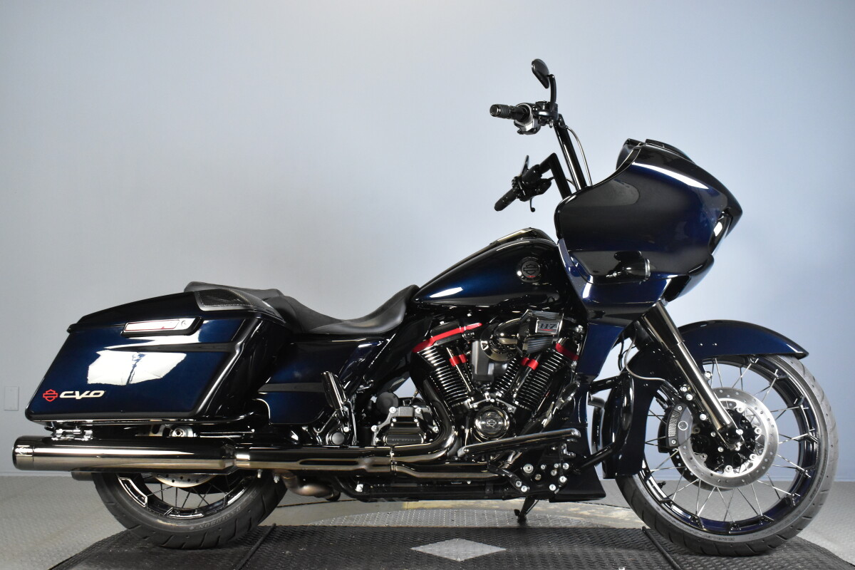 2022 Harley-Davidson® CVO™ Road Glide® FLTRXSE | Volcano Harley-Davidson®