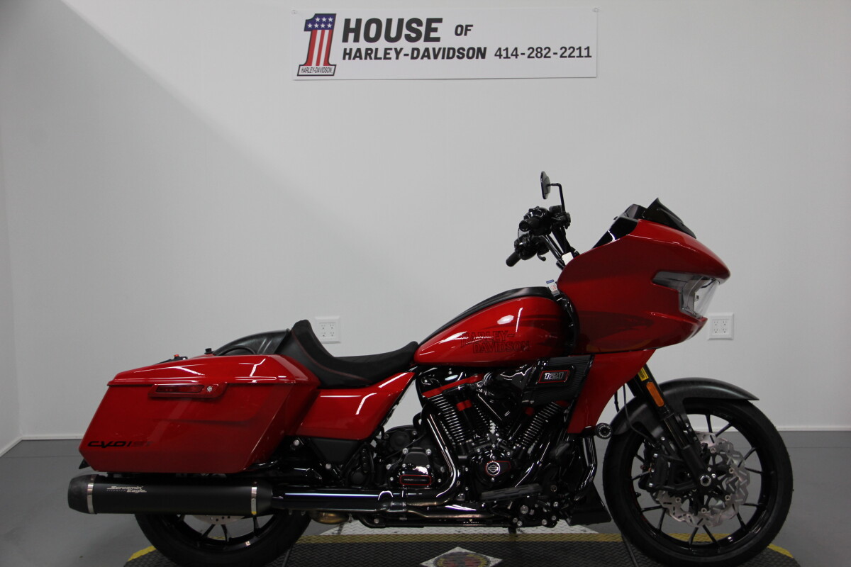 2025 Harley-Davidson® CVO™ Road Glide® ST Rally Red | House of Harley ...