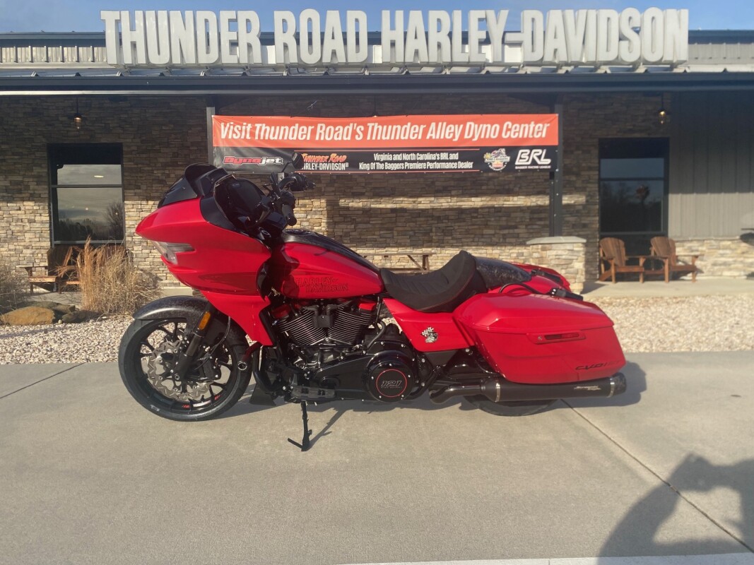 2025 Harley-Davidson® CVO™ Road Glide® ST Rally Red | Thunder Road ...