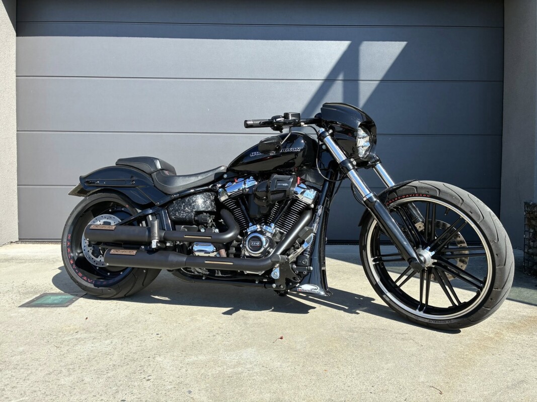 Breakout 107 Custom | Ostrava Harley-Davidson®