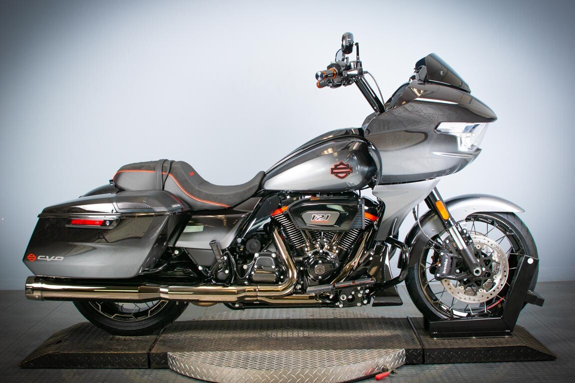 2025 Harley-Davidson® CVO™ Road Glide® FLTRXSE | Volcano Harley-Davidson®